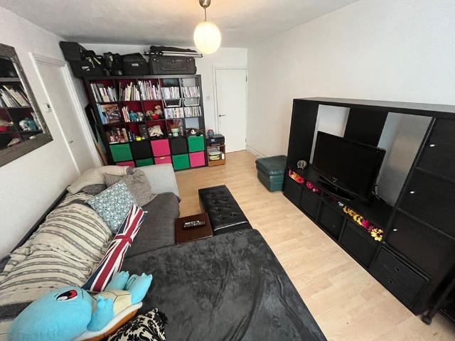 3 Bed Flat, De Beauvoir Road, N1
