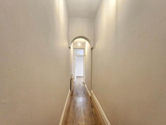 3 Bed Flat, Dean Road, NW2