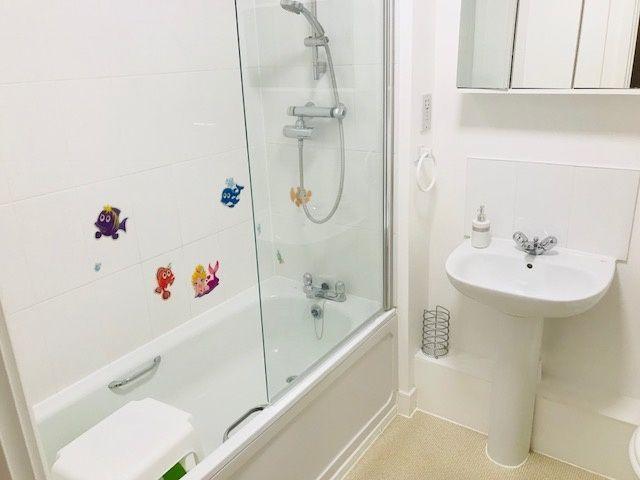 3 Bed Flat, Deganham, RM8