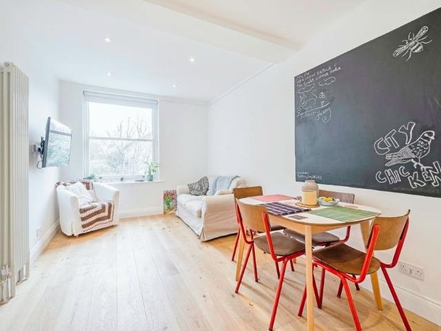 3 Bed Flat, Deptford High St, SE8