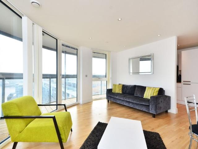 3 Bed Flat, Dowells Street, SE10
