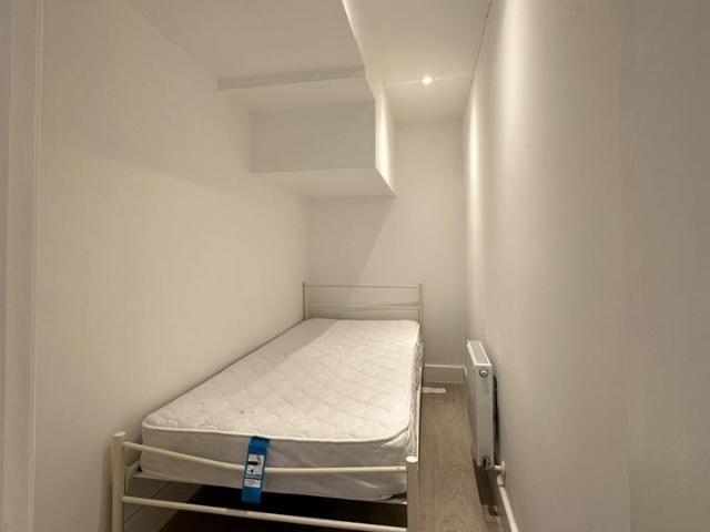 3 Bed Flat, Endwell Road, SE4
