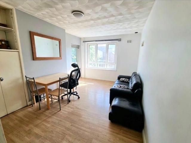 3 Bed Flat, Essington Street, B16
