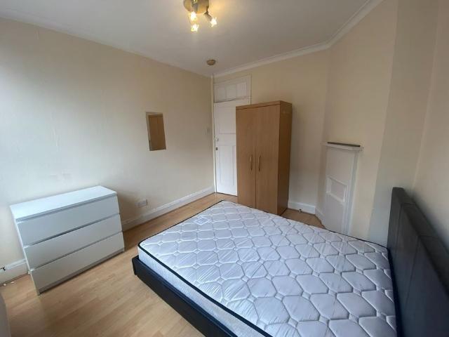 3 Bed Flat, Finchley Lane, NW4