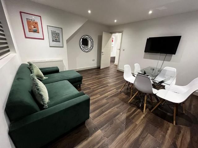 3 Bed Flat, Finchley Road, NW11