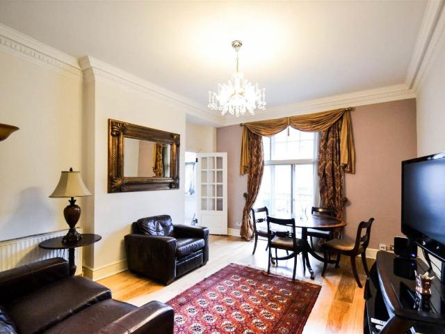 3 Bed Flat For Rent