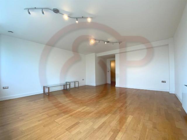 3 Bed Flat For Rent