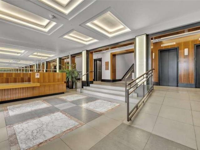 3 bed flat for sale
