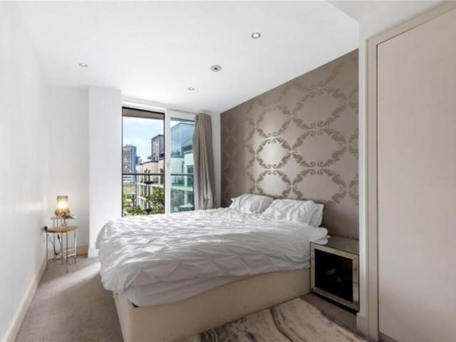 3 bed flat for sale