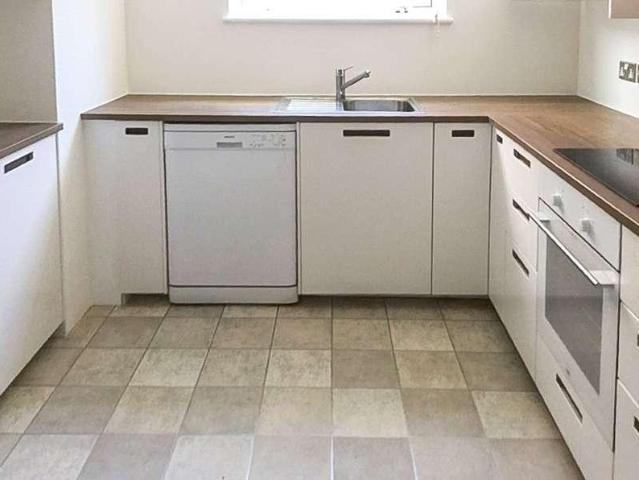 3 bed flat for sale