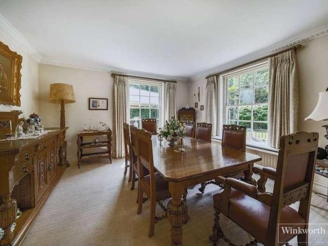 3 bed flat for sale
