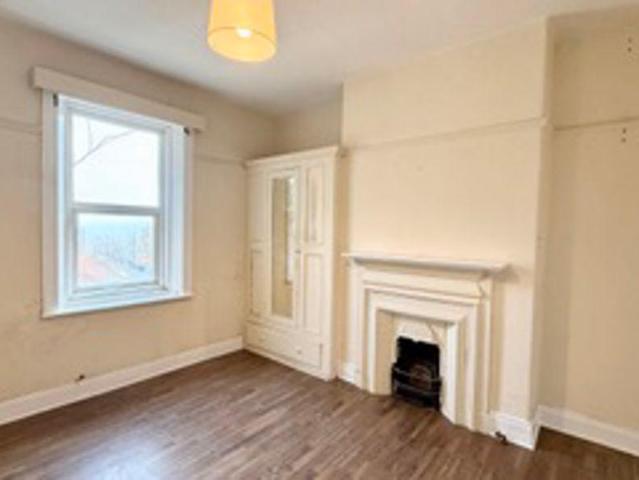 3 bed flat for sale