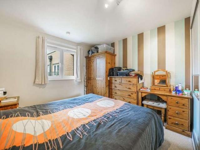 3 bed flat for sale