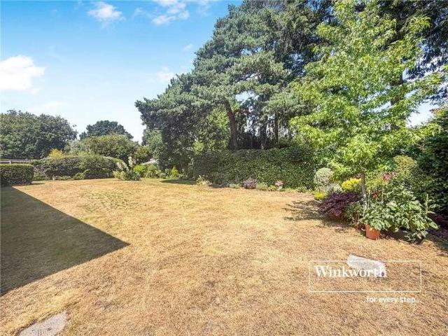 3 bed flat for sale