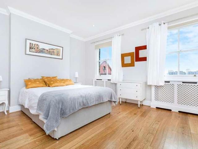 3 bed flat for sale