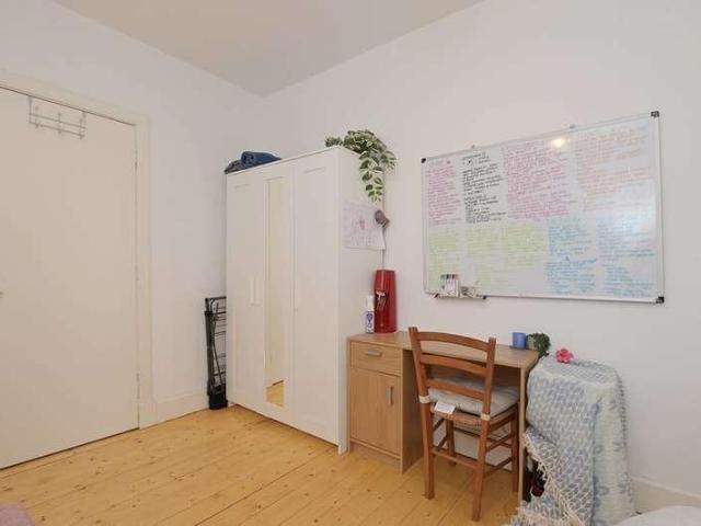 3 bed flat for sale