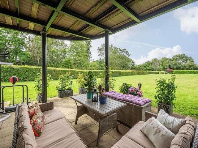3 bed flat for sale