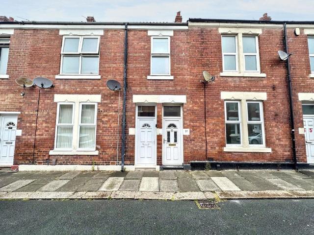 3 bed flat for sale