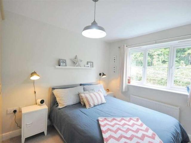 3 bed flat for sale