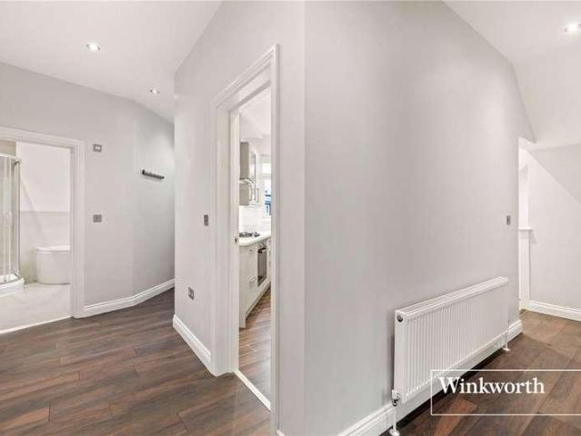 3 bed flat for sale