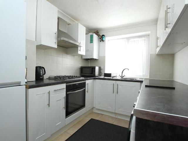3 bed flat for sale