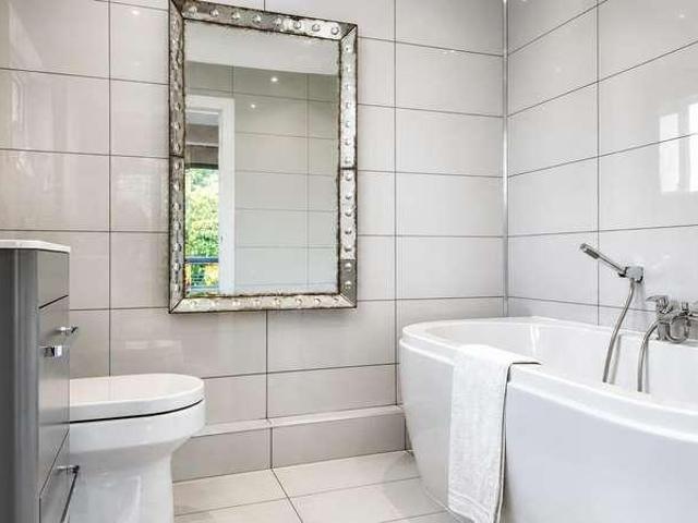 3 bed flat for sale