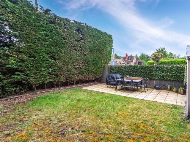 3 bed flat for sale