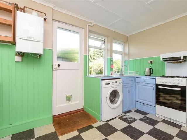 3 bed flat for sale