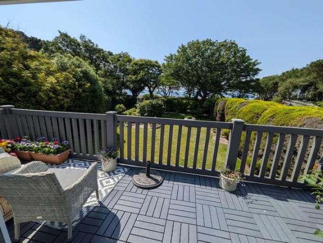 3 bed flat for sale