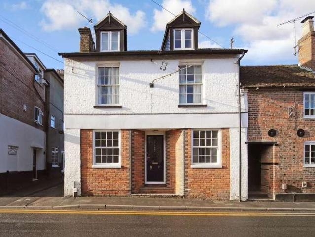 3 bed flat for sale