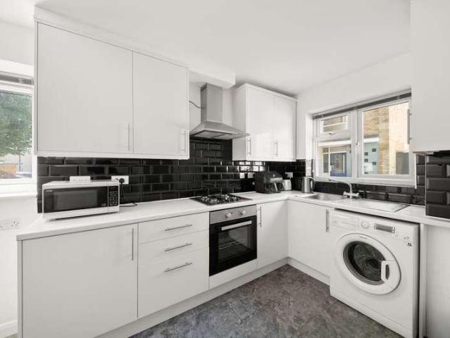 3 bed flat for sale