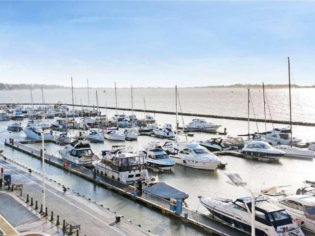 3 bed flat for sale
