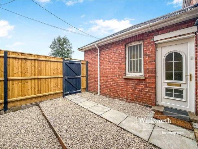 3 bed flat for sale