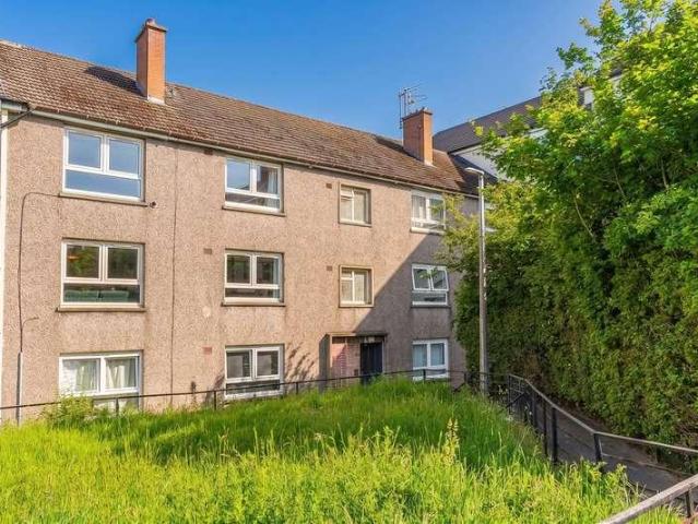 3 bed flat for sale