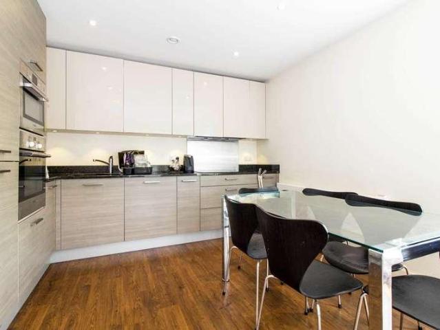 3 bed flat for sale