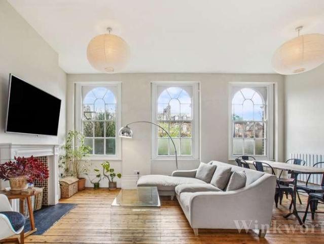 3 bed flat for sale