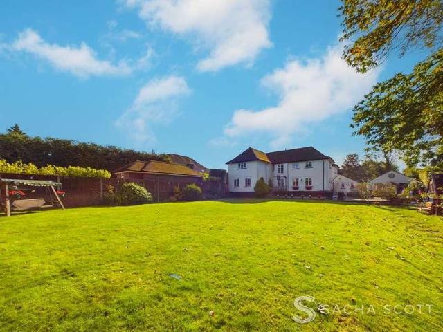 3 bed flat for sale