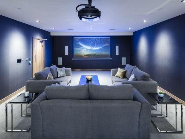 3 bed flat for sale