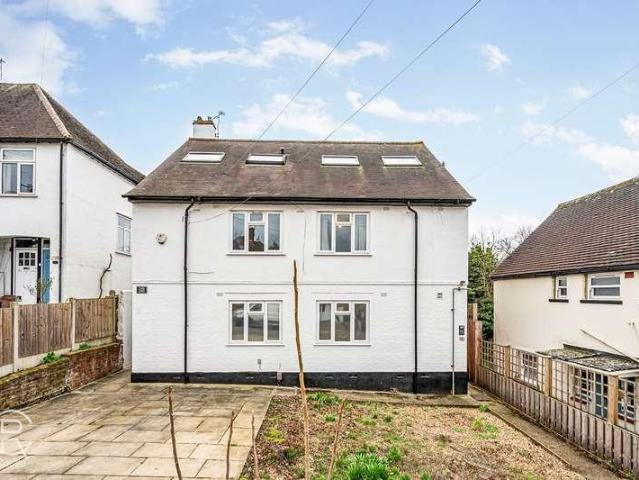 3 bed flat for sale