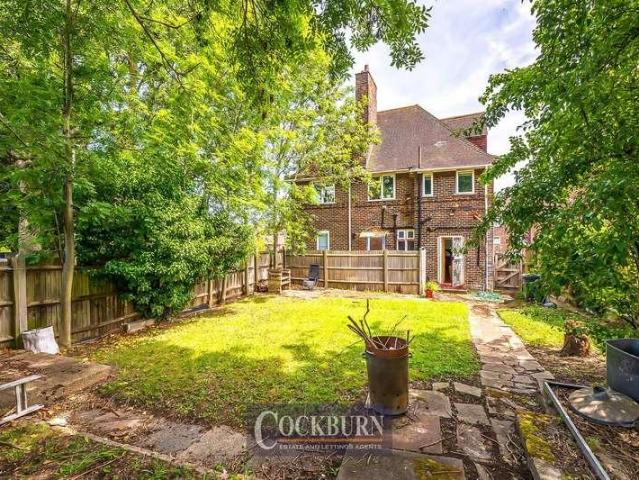 3 bed flat for sale