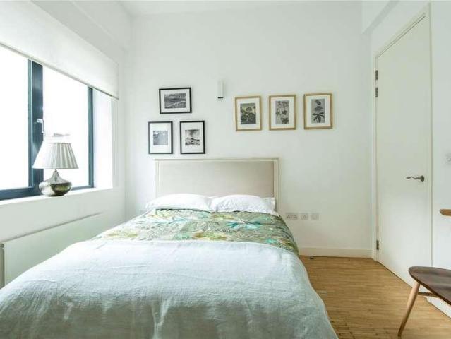 3 bed flat for sale