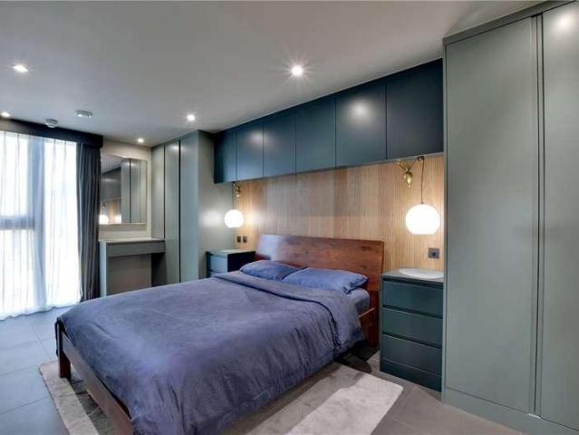 3 bed flat for sale