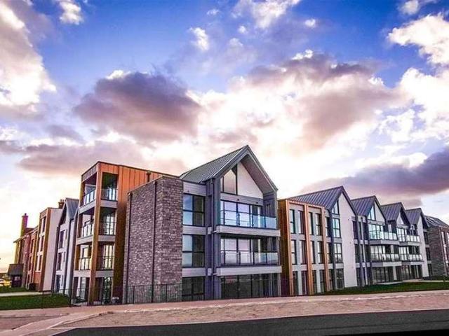 3 bed flat for sale