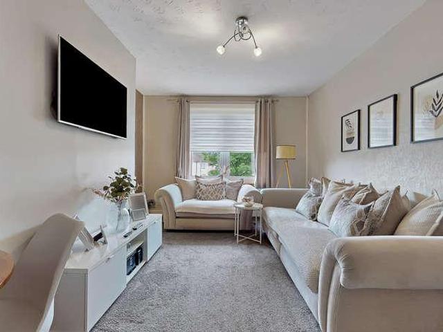 3 bed flat for sale
