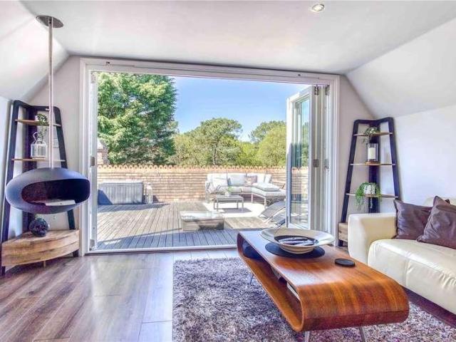 3 bed flat for sale