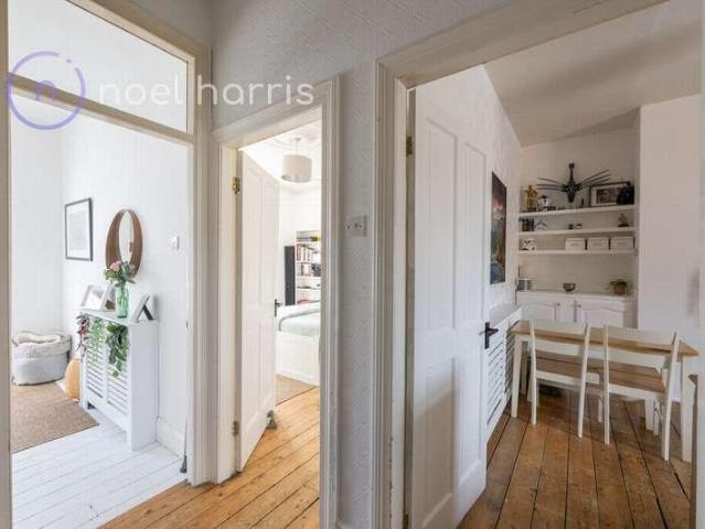3 bed flat for sale