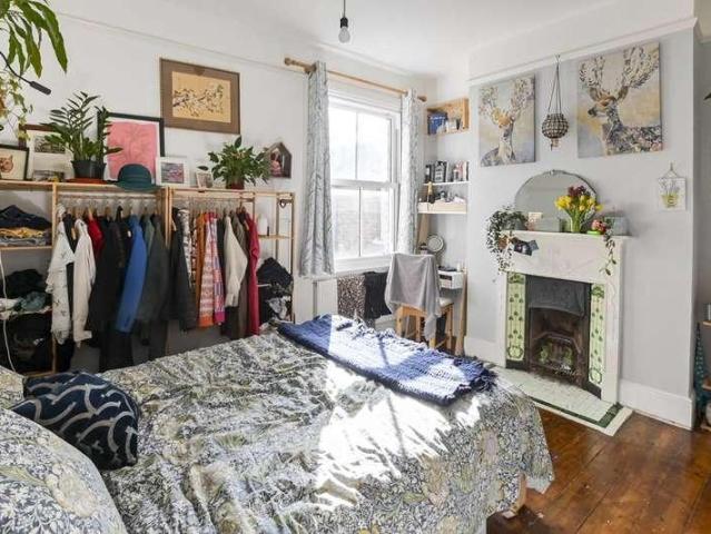 3 bed flat for sale