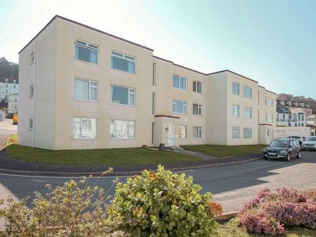 3 bed flat for sale