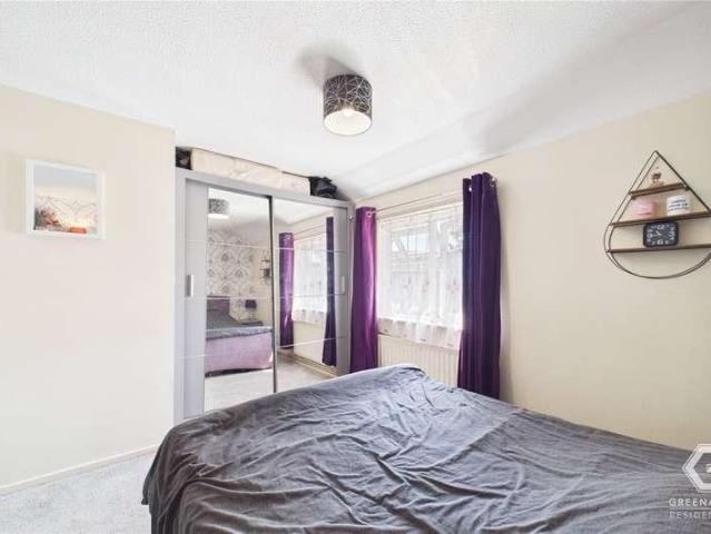 3 bed flat for sale