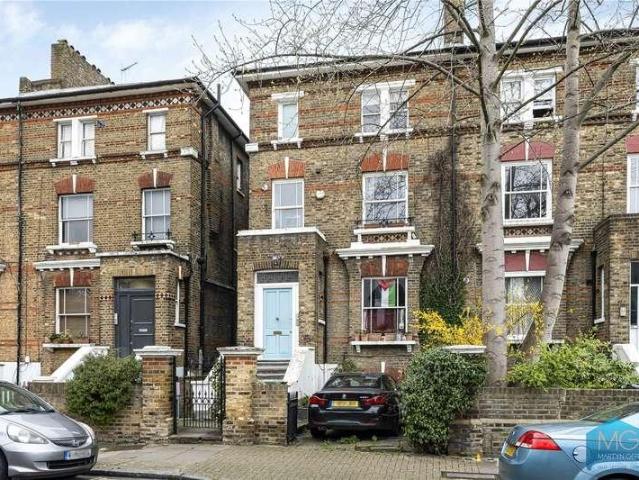 3 bed flat for sale
